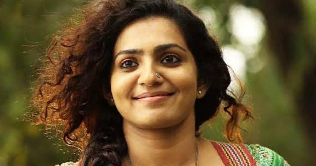 பாவனா குறித்த நடிகர் சங்க செயலாளரின் கருத்துக்கு எதிர்ப்பு நடிகை ...